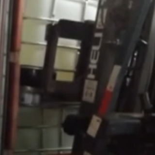 Handling Guide of Loading 20*1000L IBC Tanks in 20ft Container ...